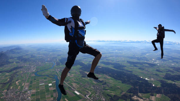 10 Amazing Skydiving Positions – What You Need to Know