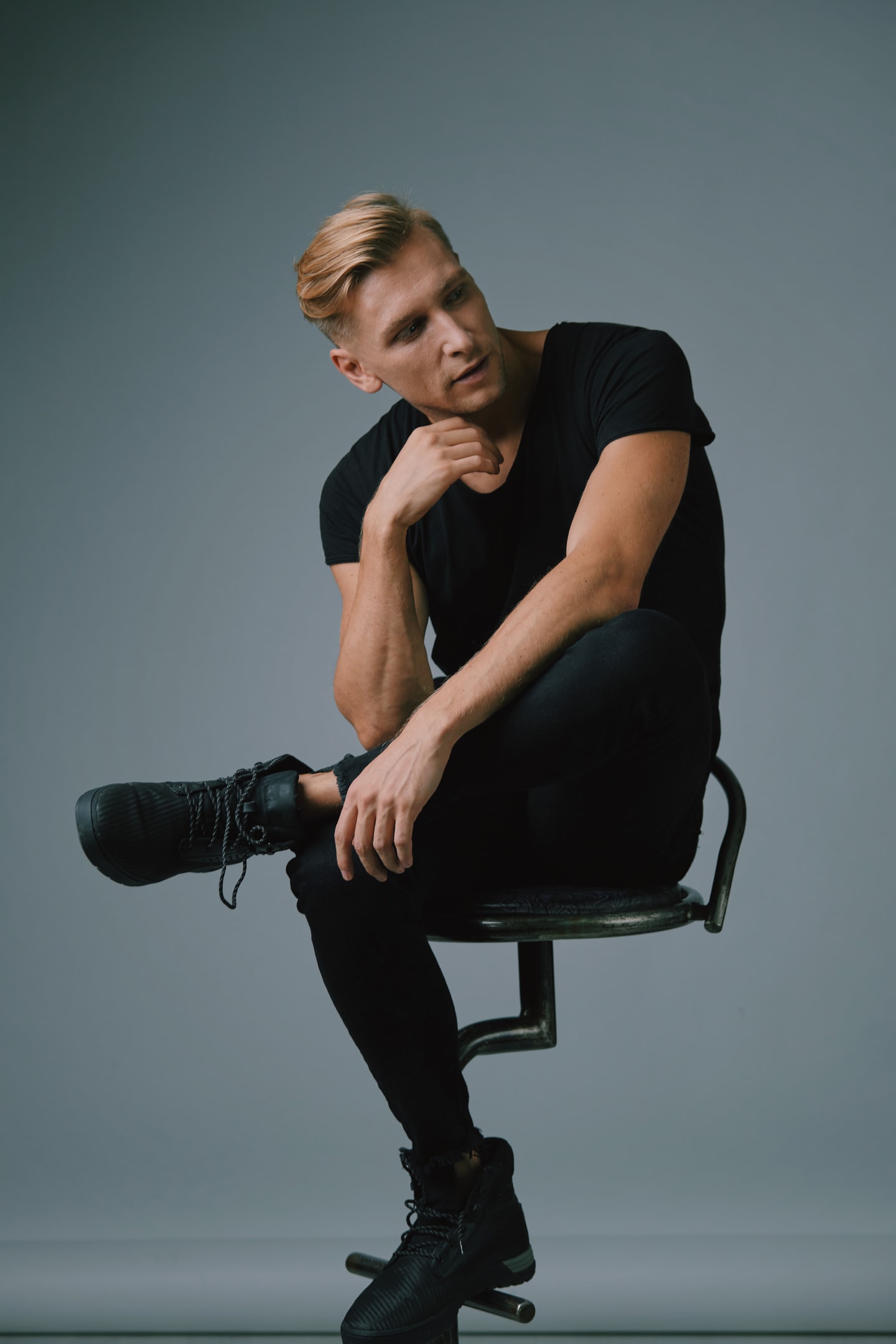 Men's Guide to Posing for Photos (16 Male Poses) | TYX Studios