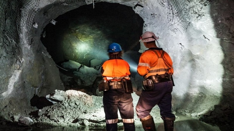 What Is an Underground Drilling Rig? Types, Uses & Benefits