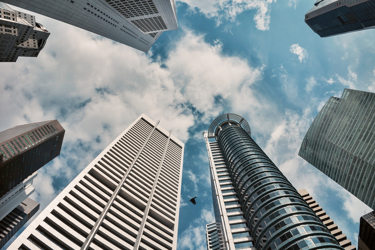 8 High Traffic Venues for your Advertisements in Singapore