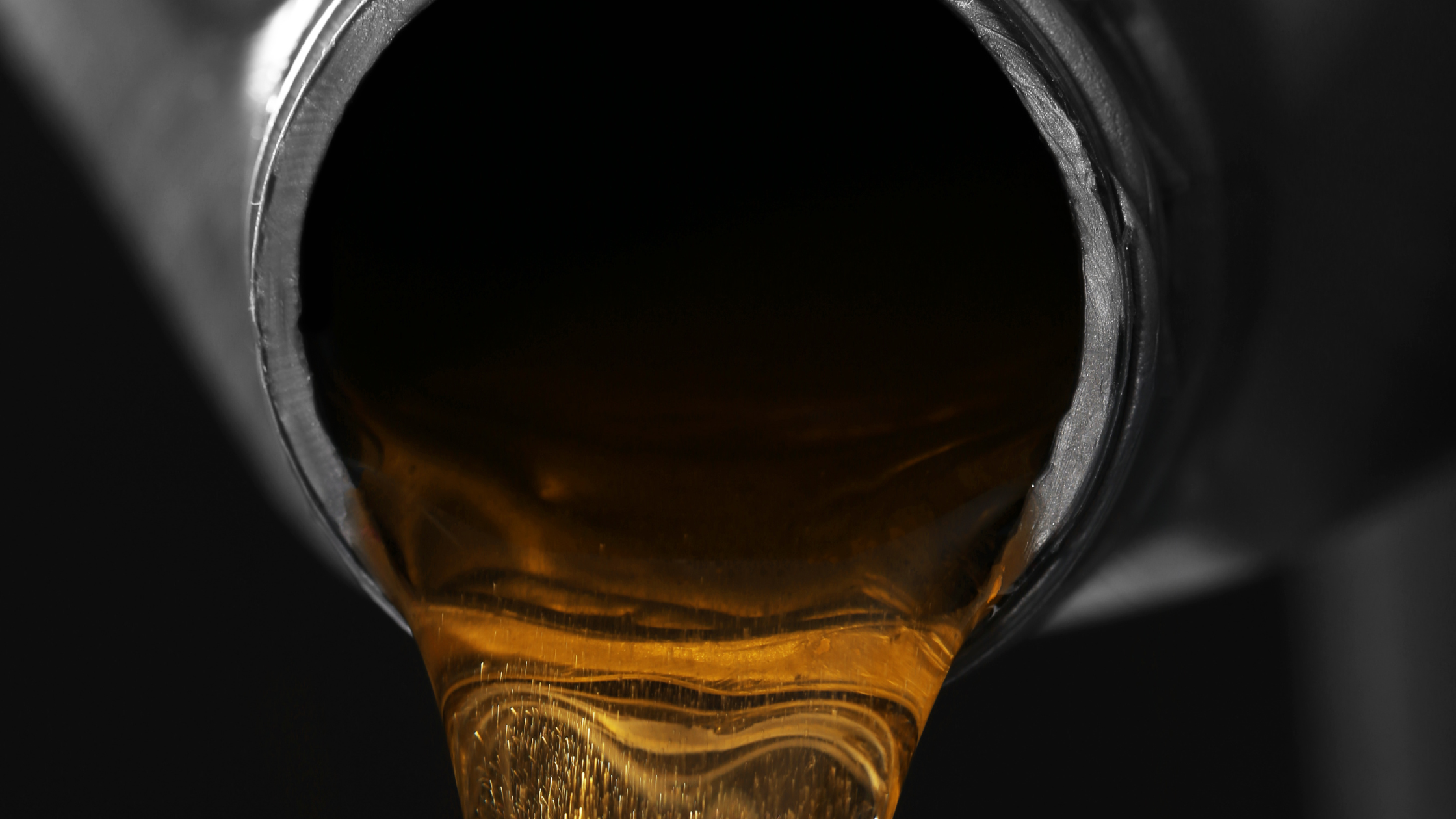 How to Change Oil in a Generator | Solent Power