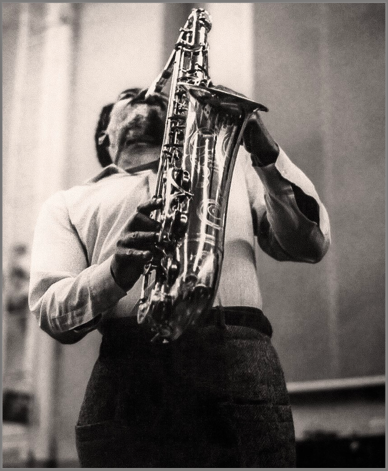 50 Famous Saxophone Players (the Best Saxophone Players Ever)