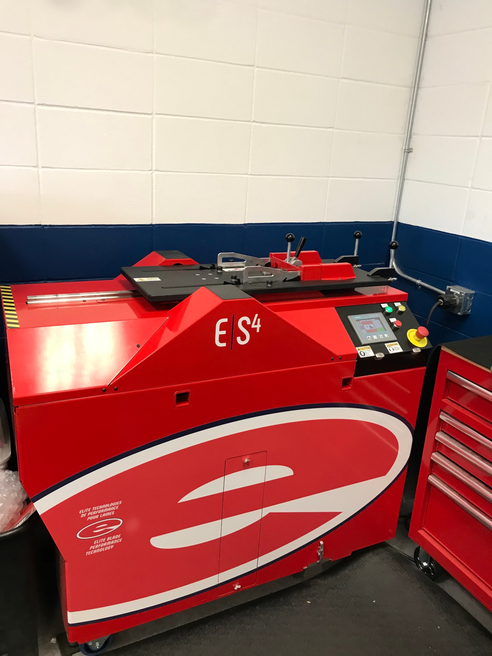 The Art of Skate Sharpening: 111 Street Sharpening - Hockey School