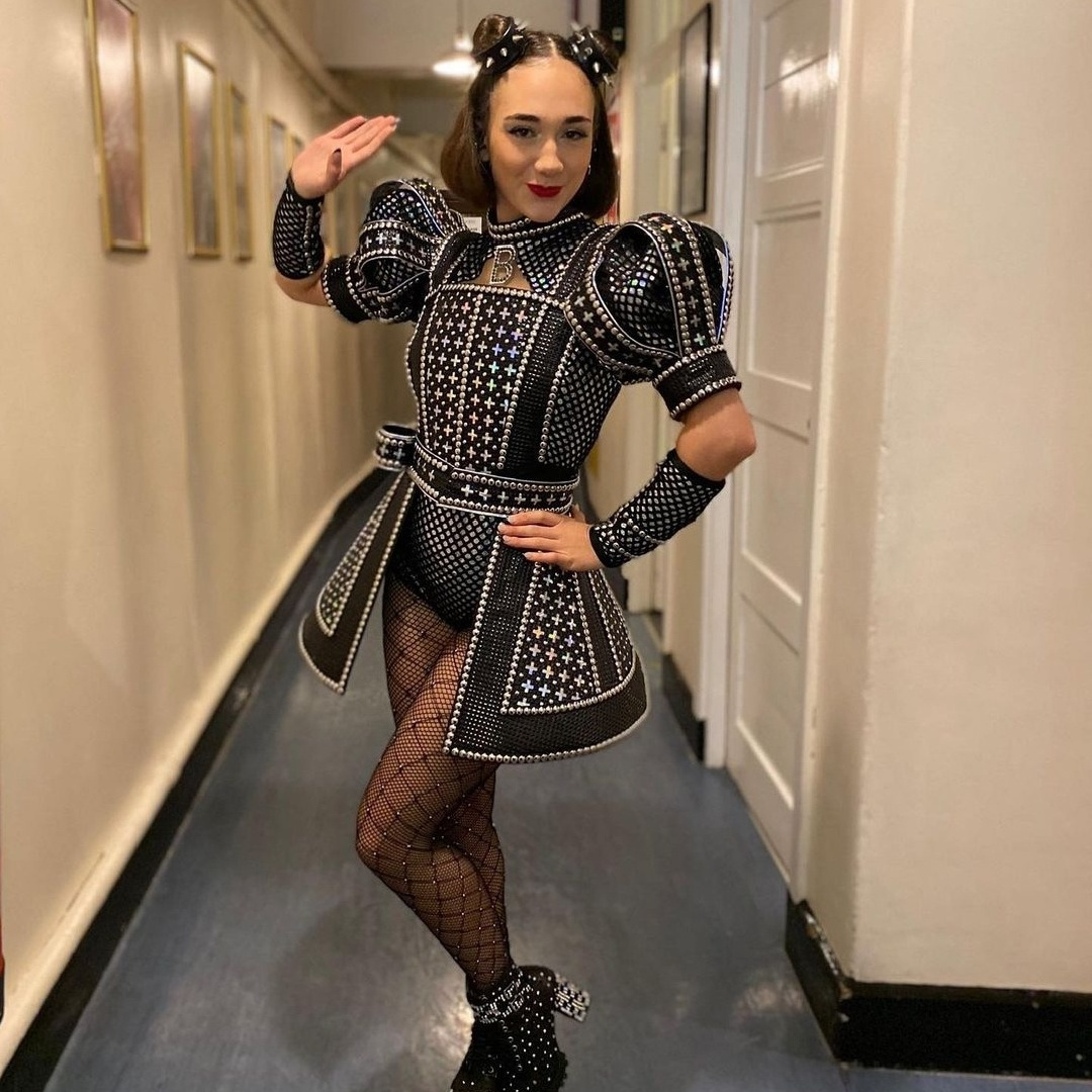 Six The Musical Costumes Explained: From the Queens to the Ladies in ...