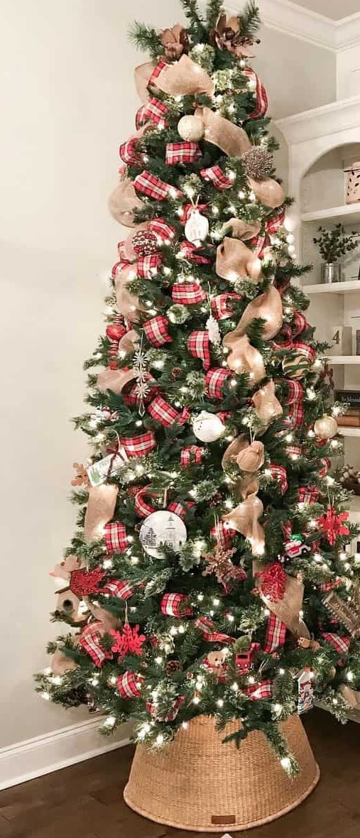 Red and White Christmas Tree Decorations That Will Wow You – H & H Decor