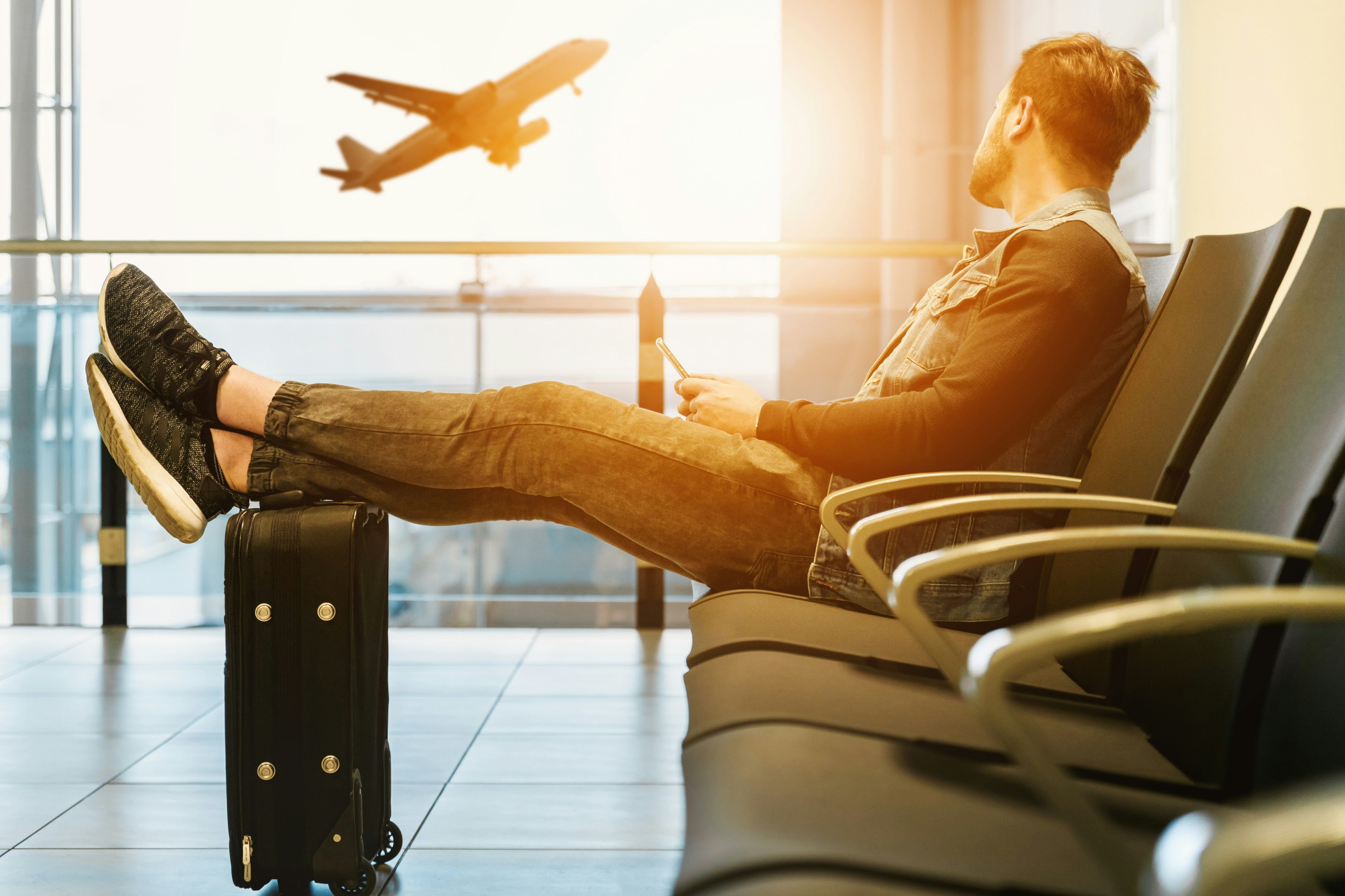 When Are Flights Cheapest? Best Days & Times to Book | Kiwi.com Magazine