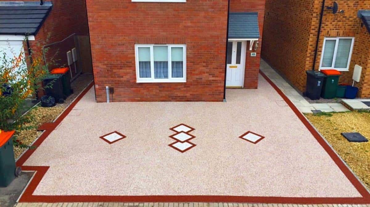 A Guide To Resin Coated Driveways - Thortech Driveways