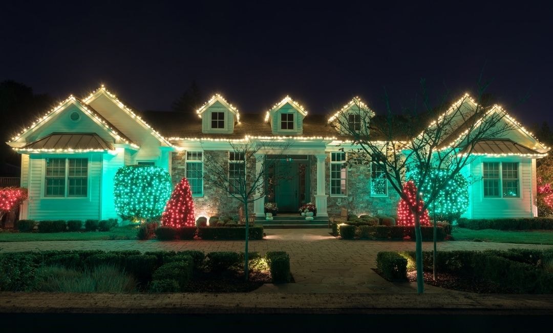Typical HOA Christmas Lighting Rules: A Homeowner's Guide
