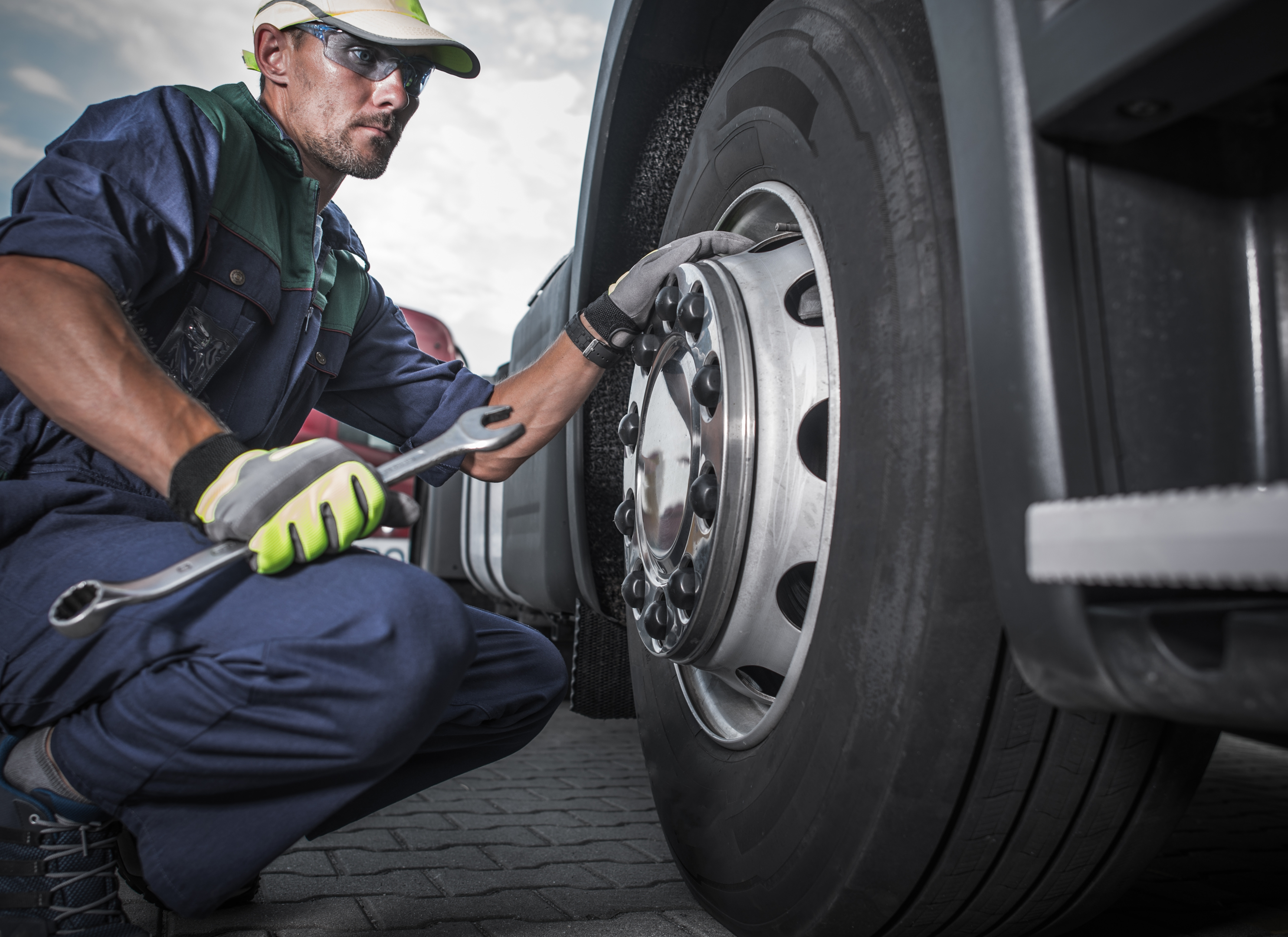 Crucial Tools for Fleet Repair and Maximum Vehicle Performance