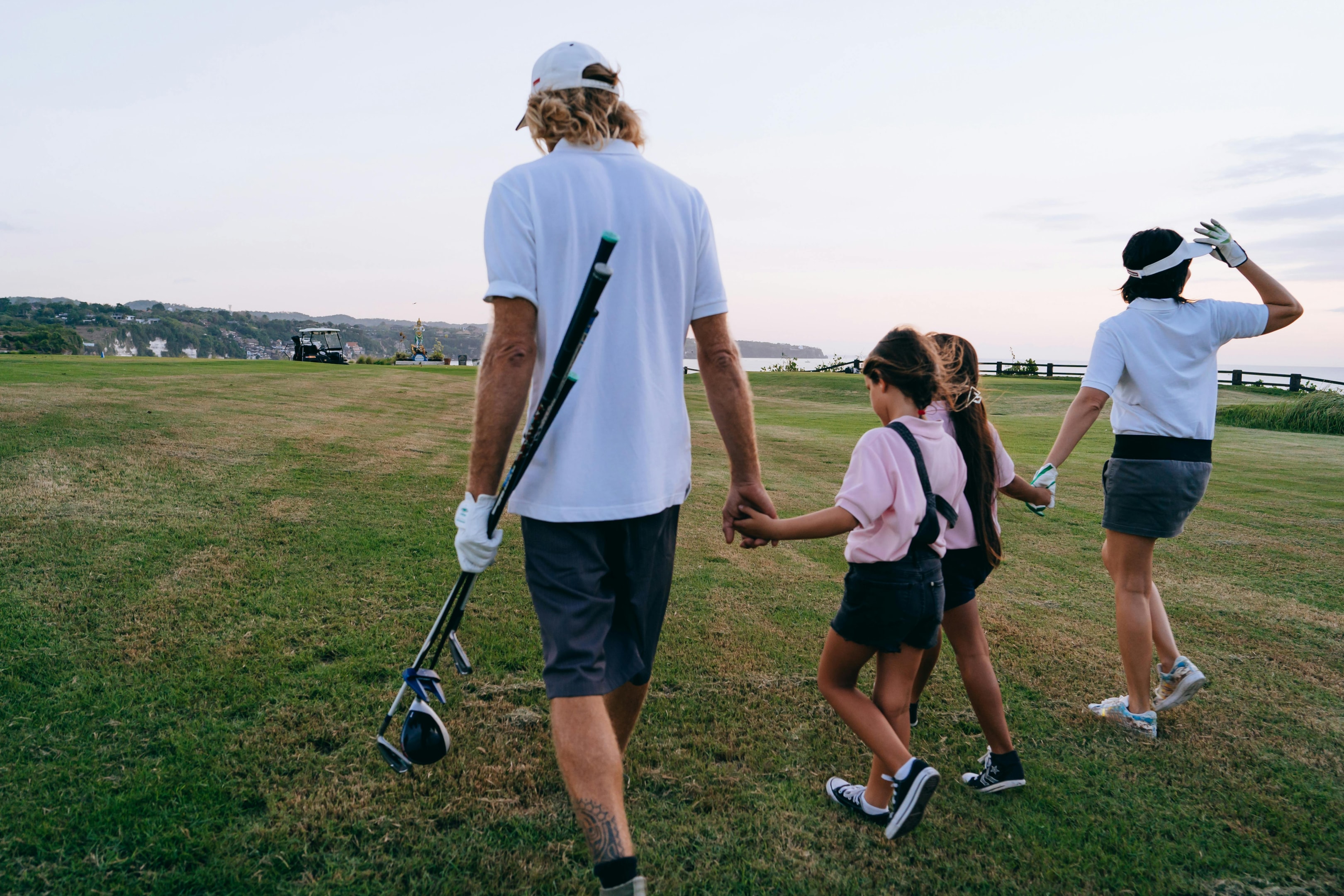 Golf for Families: Tips for Making Golf a Fun Family Activity - Working ...