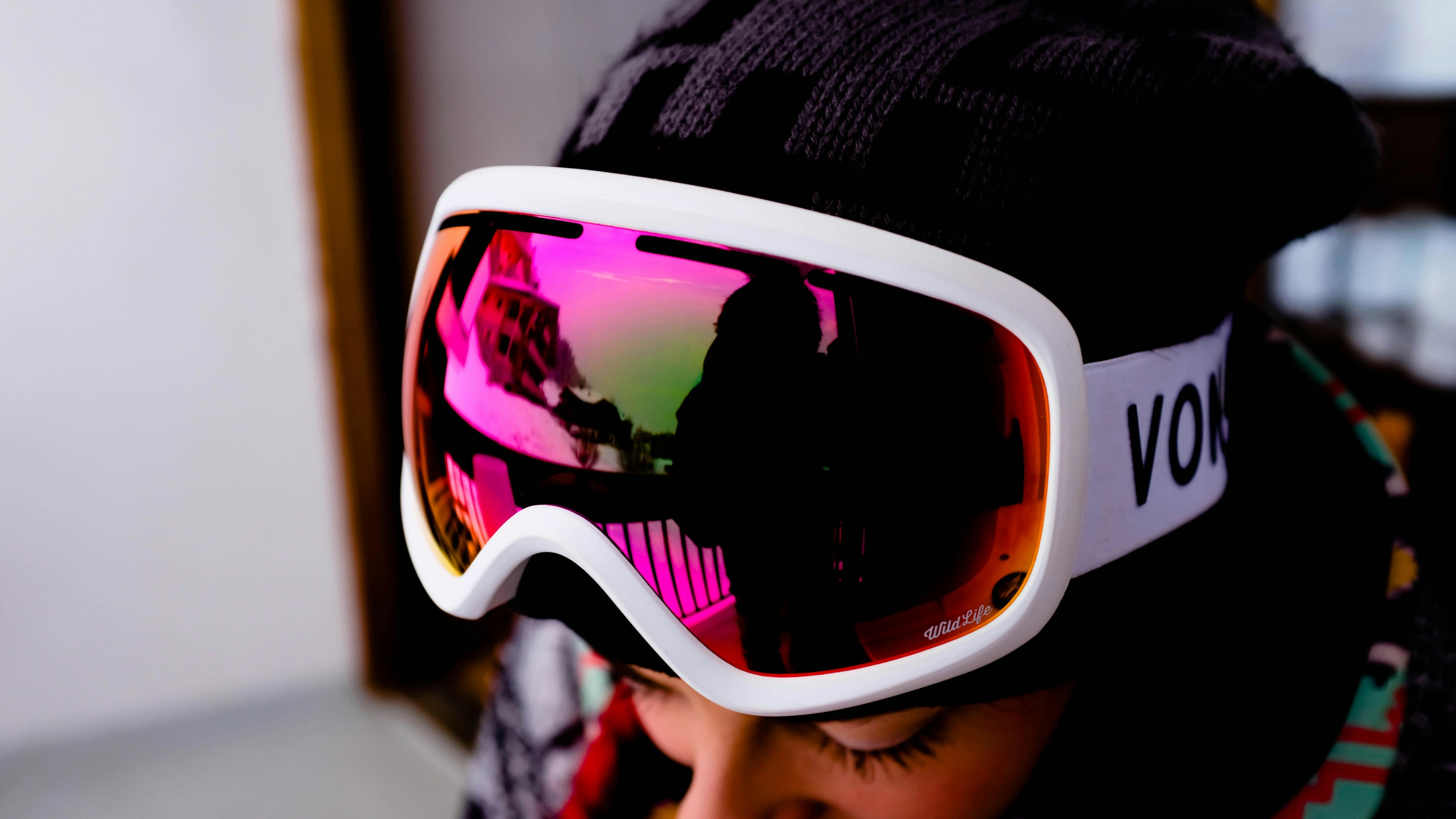 What Causes Ski Goggle Fogging And How To Prevent It - Know All The Things