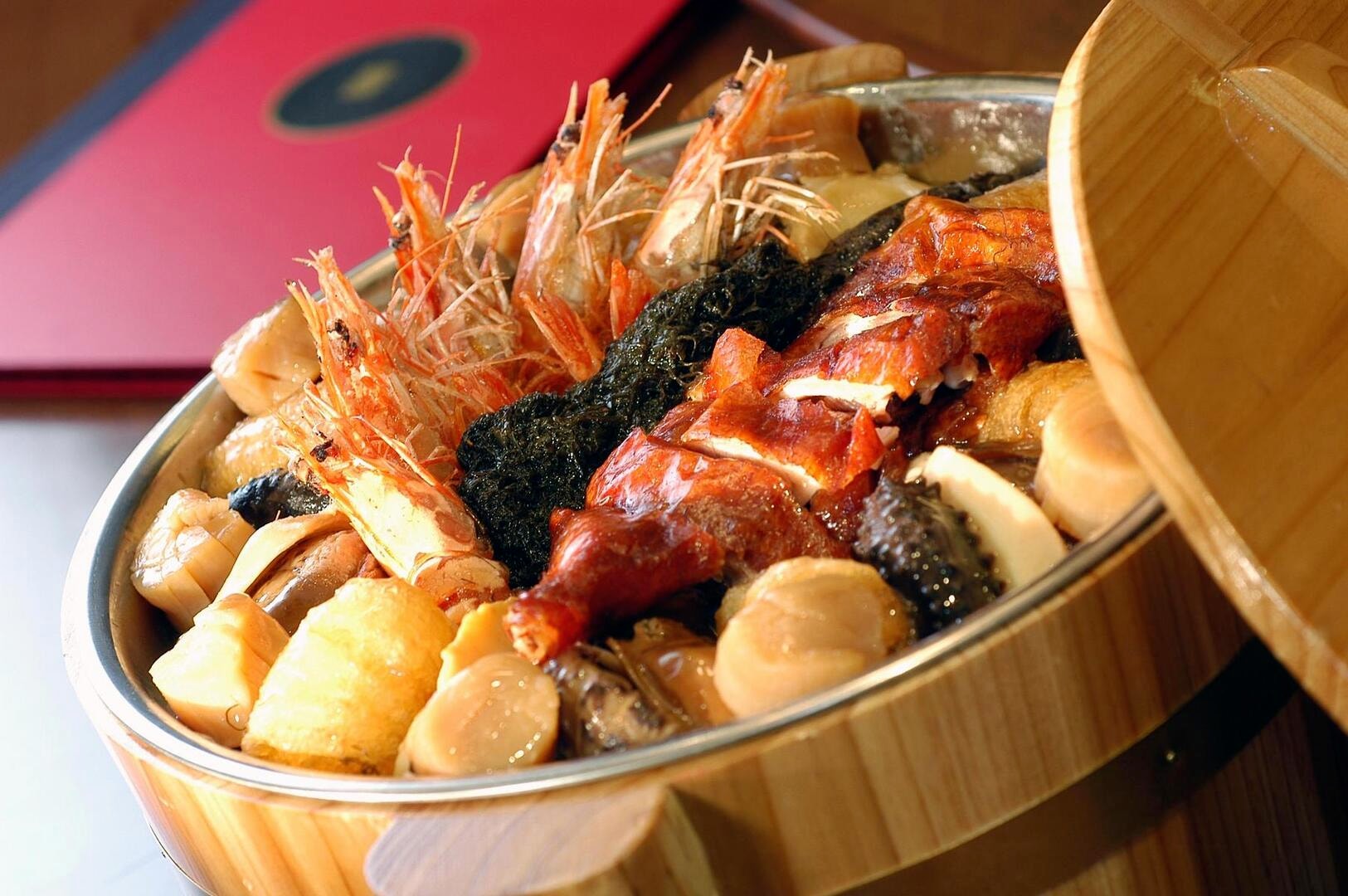 Top Pen Cai Delivery Options for a Memorable Reunion Dinner at Home